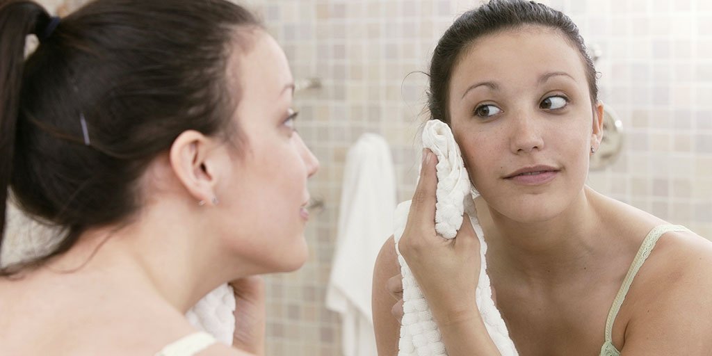 How to Get Rid of Blackheads: Treatments | La Roche-Posay